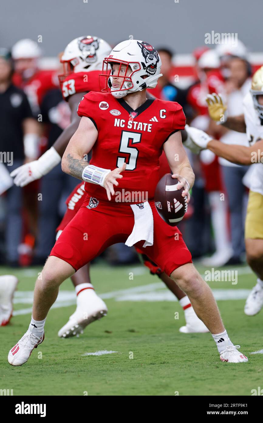 RALEIGH, NC - SEPTEMBER 09: North Carolina State Wolfpack quarterback ...