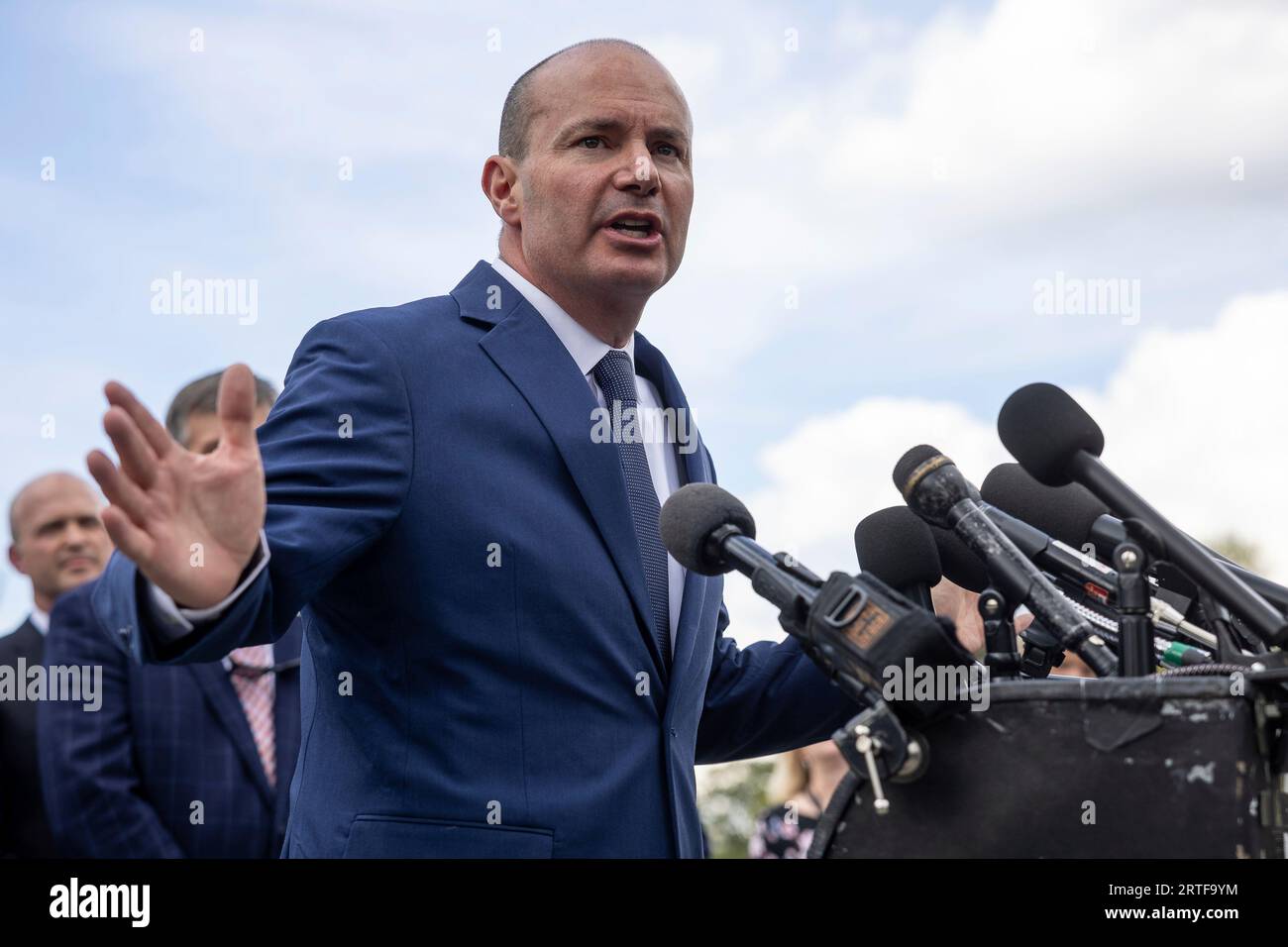Sen. Mike Lee (R-Utah) speaks alongside House Freedom Caucus members ...