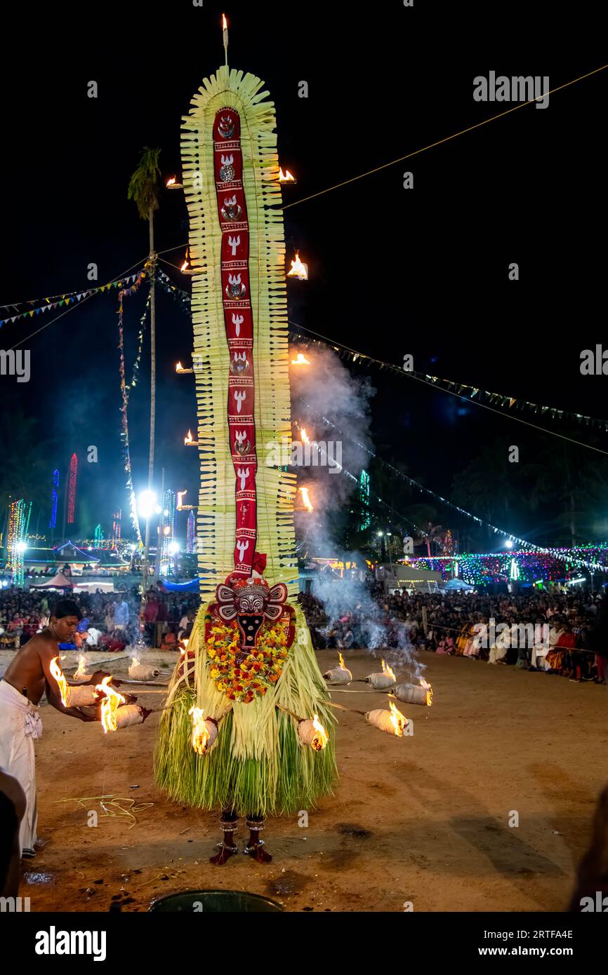 Gulikan theyyam hi-res stock photography and images - Alamy