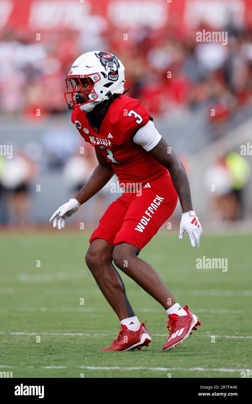 RALEIGH, NC - SEPTEMBER 09: North Carolina State Wolfpack cornerback ...