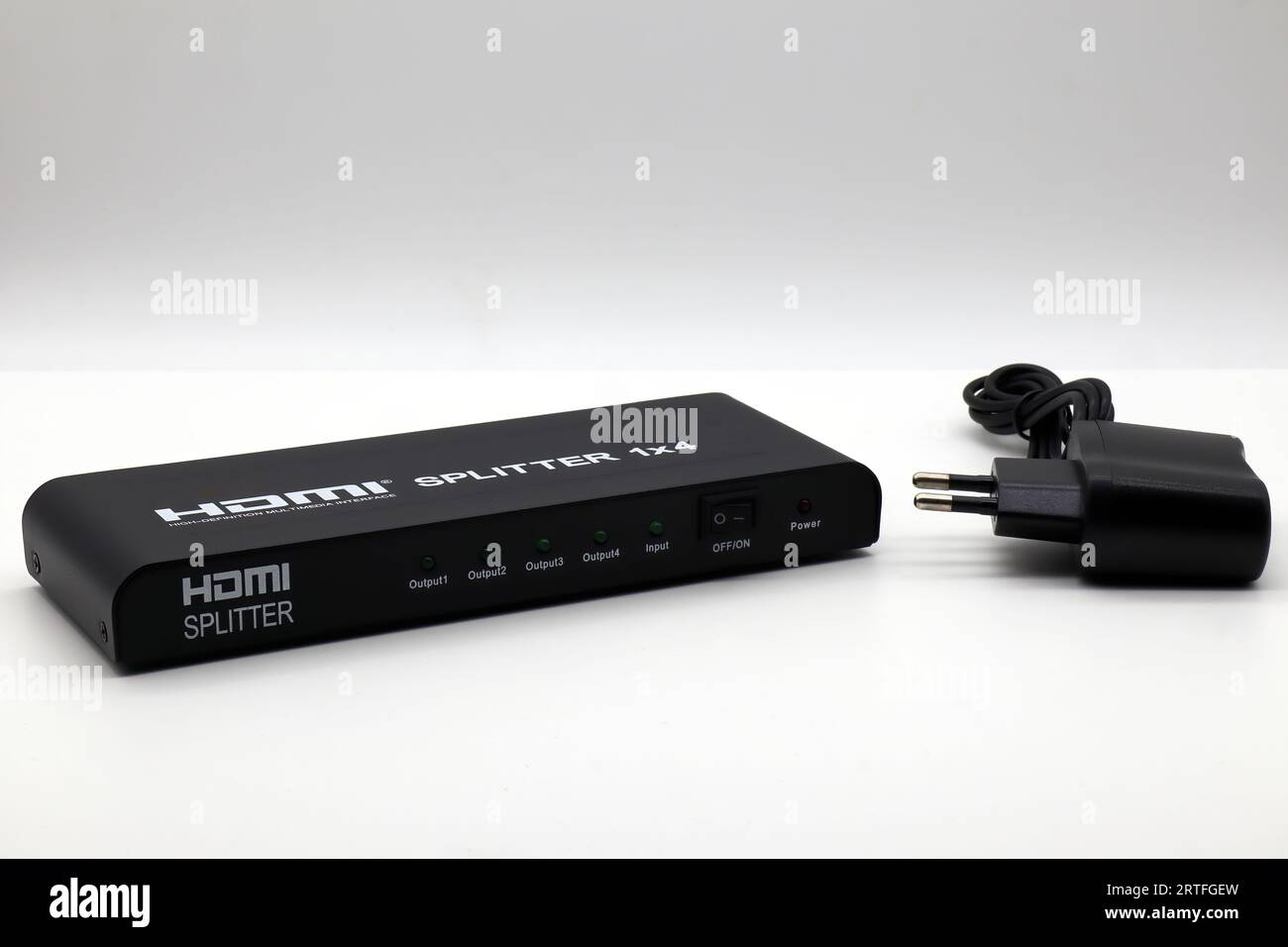 Hdmi splitter hi-res stock photography and images - Alamy