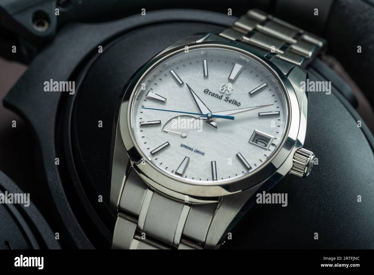 Grand Seiko Snowflake SBGA211 Stock Photo - Alamy
