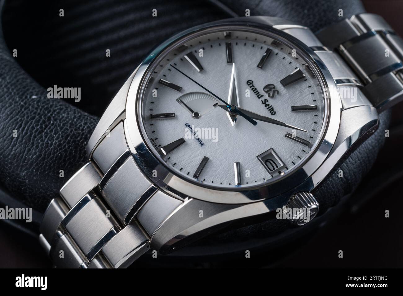 Grand Seiko Snowflake SBGA211 Stock Photo - Alamy
