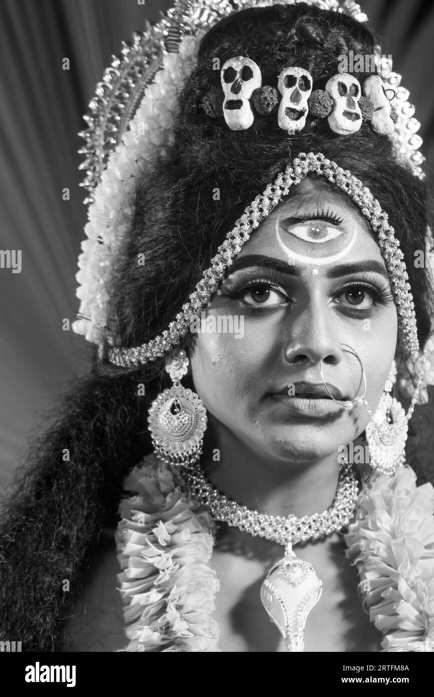 Glamour Saree Hookah