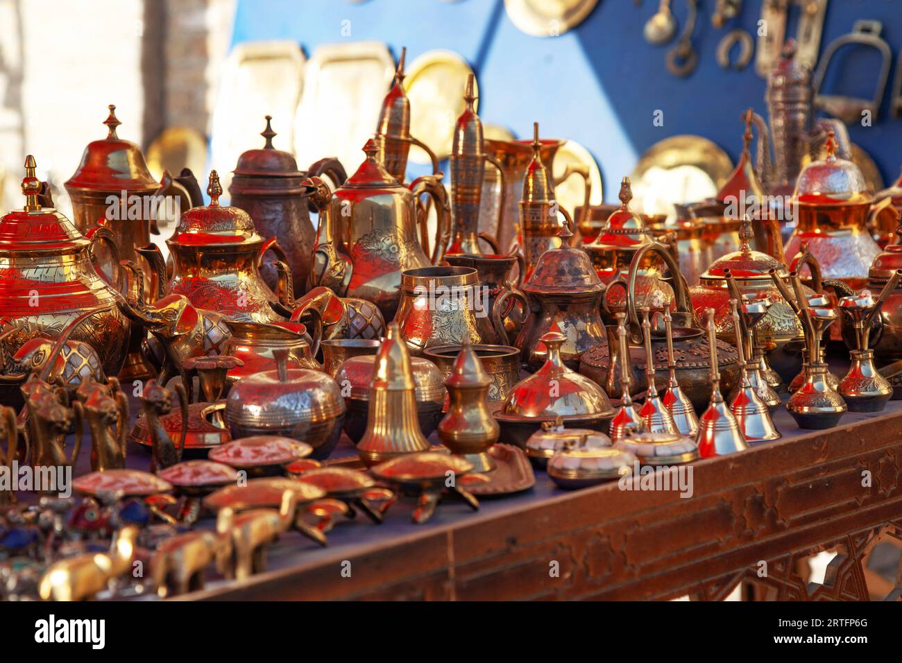 Ancient engraving gift hi-res stock photography and images - Alamy