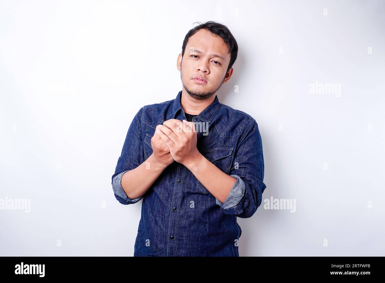 Young guy indonesia hi-res stock photography and images - Alamy