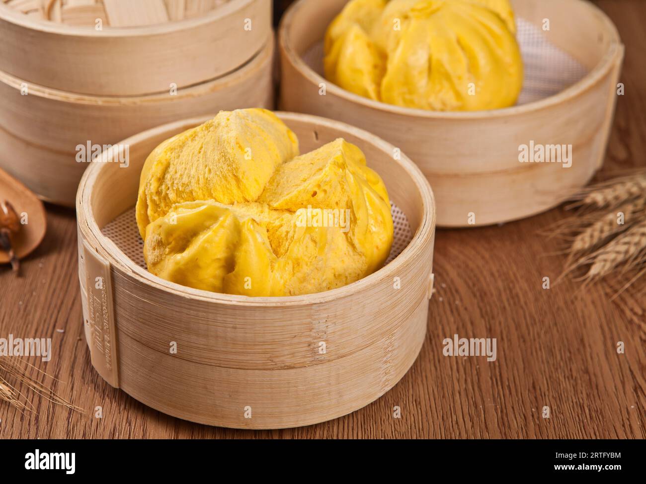 dim sum-Chinese steamed roll,baozi,man tou,chinese bun,bao zi Stock ...