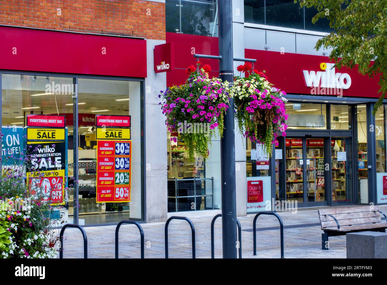 Retailer Wilko closing down sale, High Street, Watford, Hertfordshire ... Retailer Wilko closing down sale, High Street, Watford, Hertfordshire ...