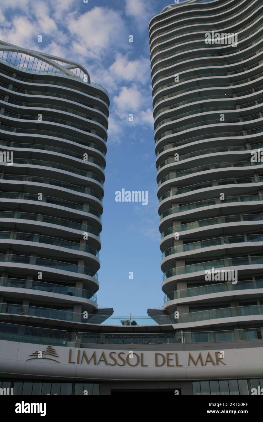 Prefabricated and modular building components for efficient ...