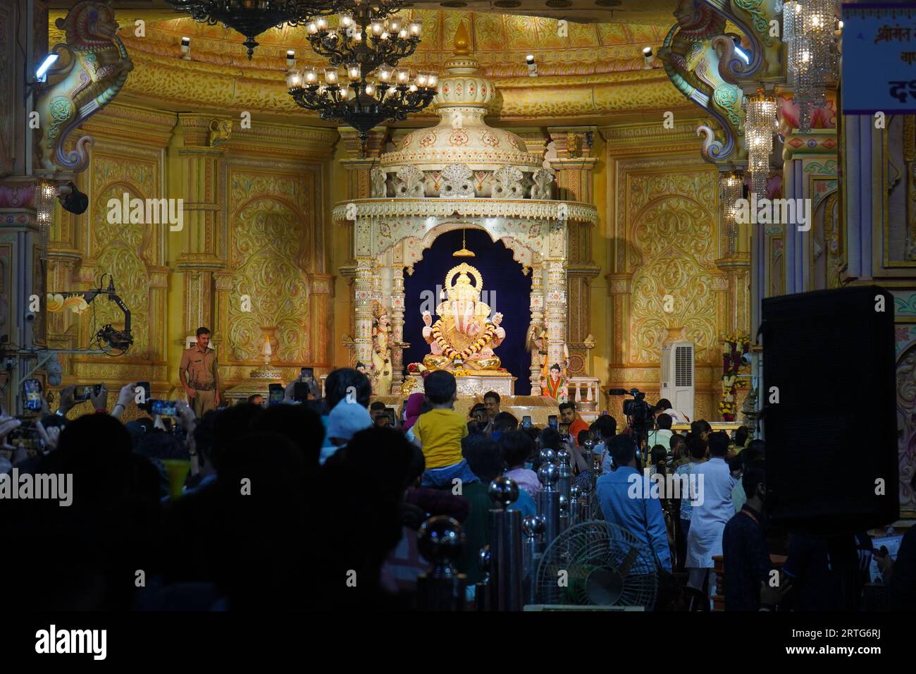 Ganpati utsav hi-res stock photography and images - Alamy