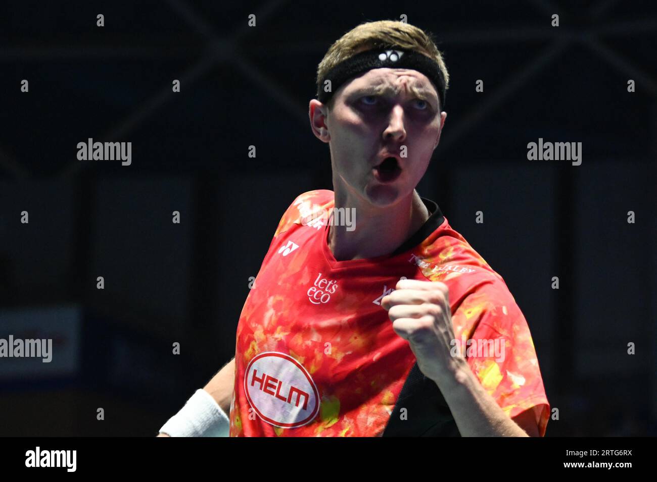 Danish badminton player Viktor Axelsen defeats Chinese badminton player ...