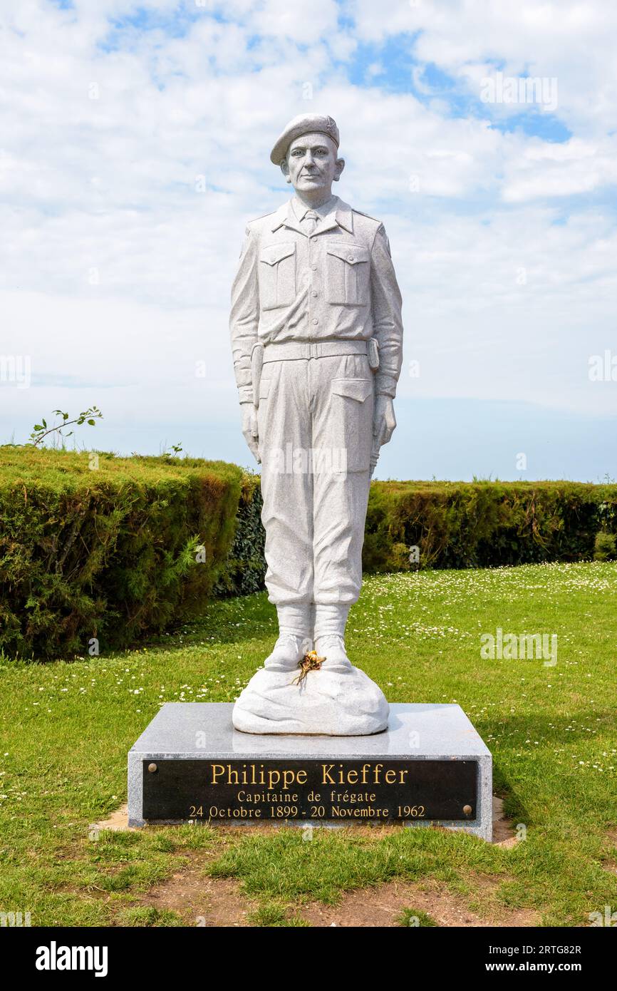 Statue to Philippe Kieffer at the Kieffer commandos' memorial in ...