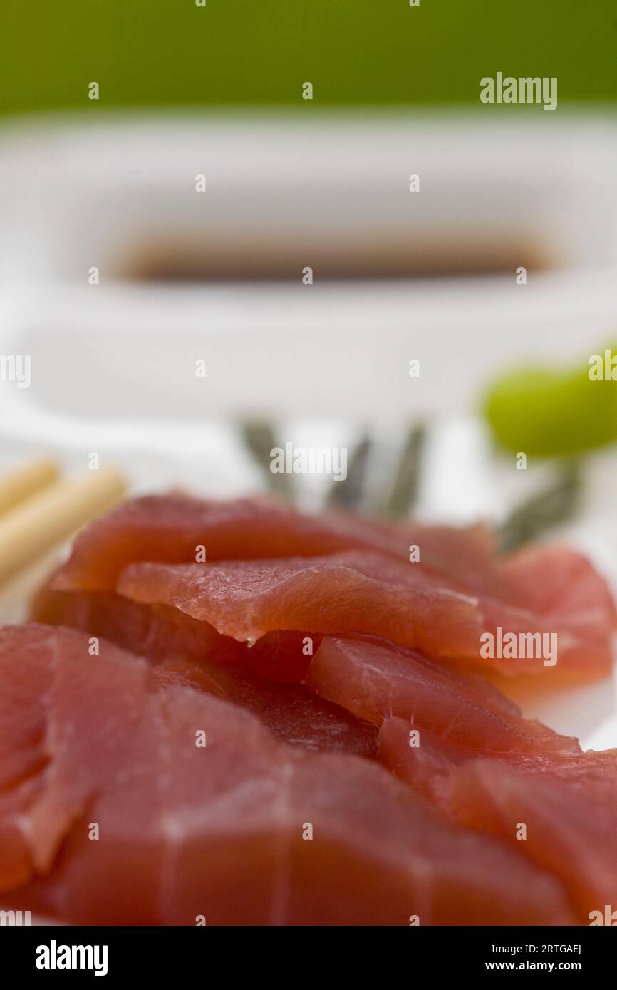 Plate of sushi with sliced tuna fish Stock Photo - Alamy