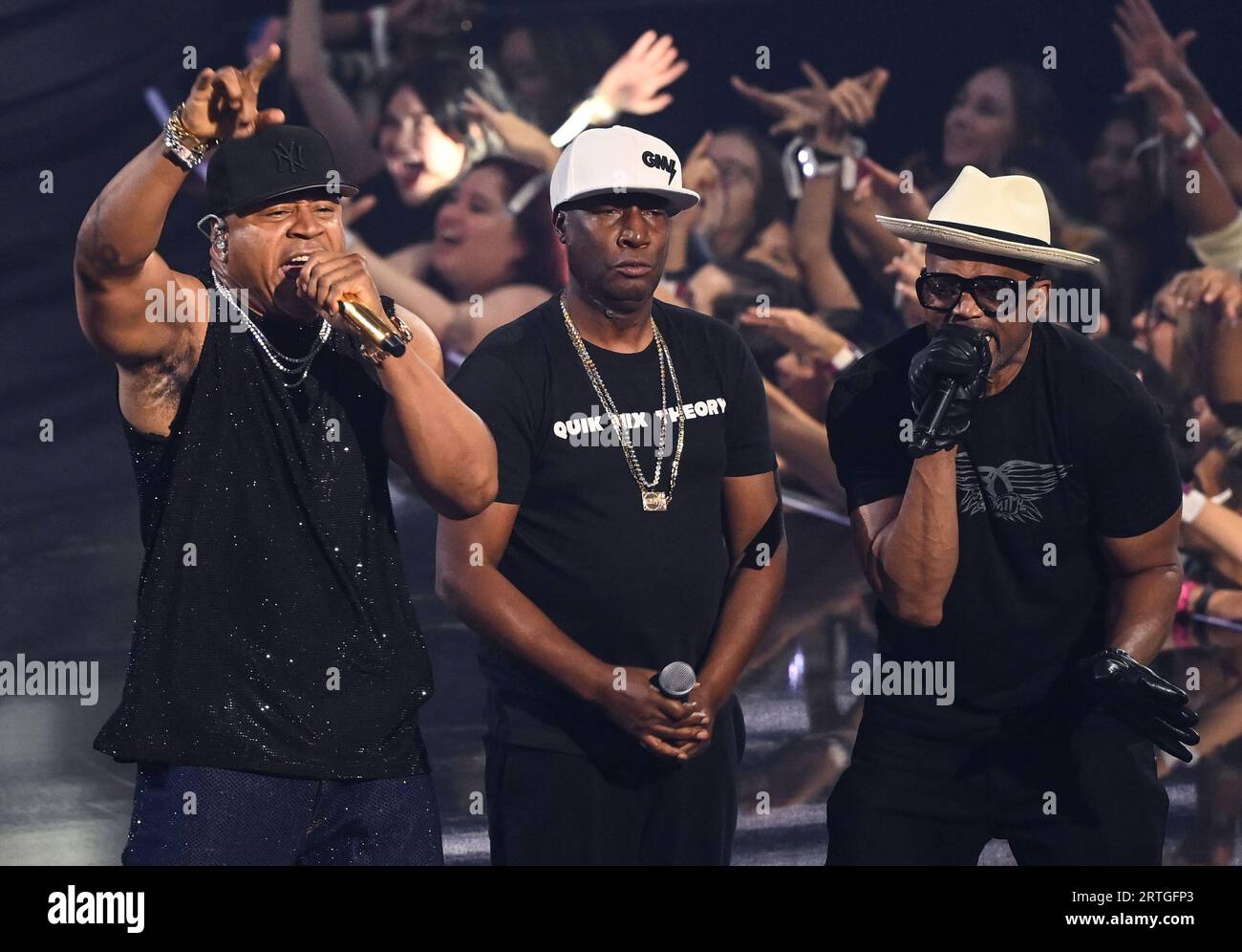 Run_dmc hi-res stock photography and images - Alamy