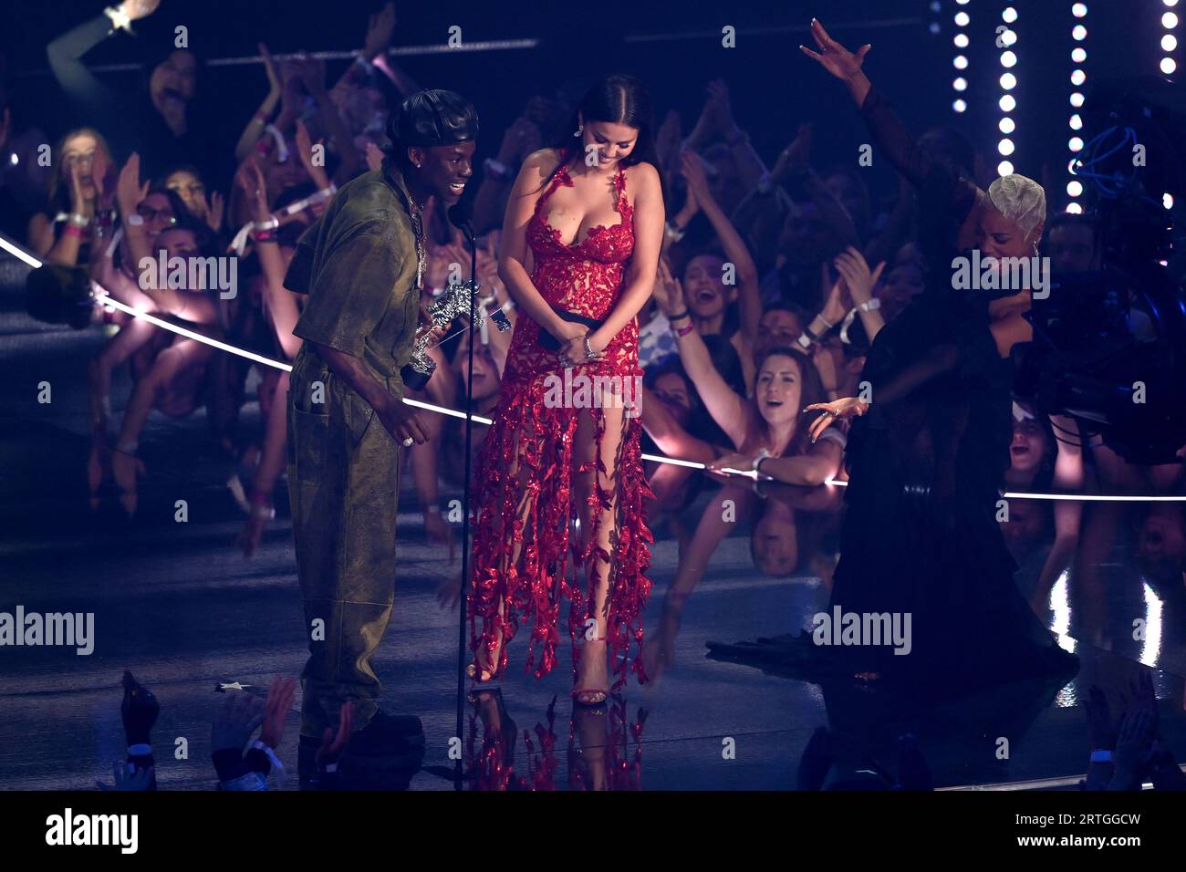 Selena gomez 2023 red carpet hi-res stock photography and images - Alamy