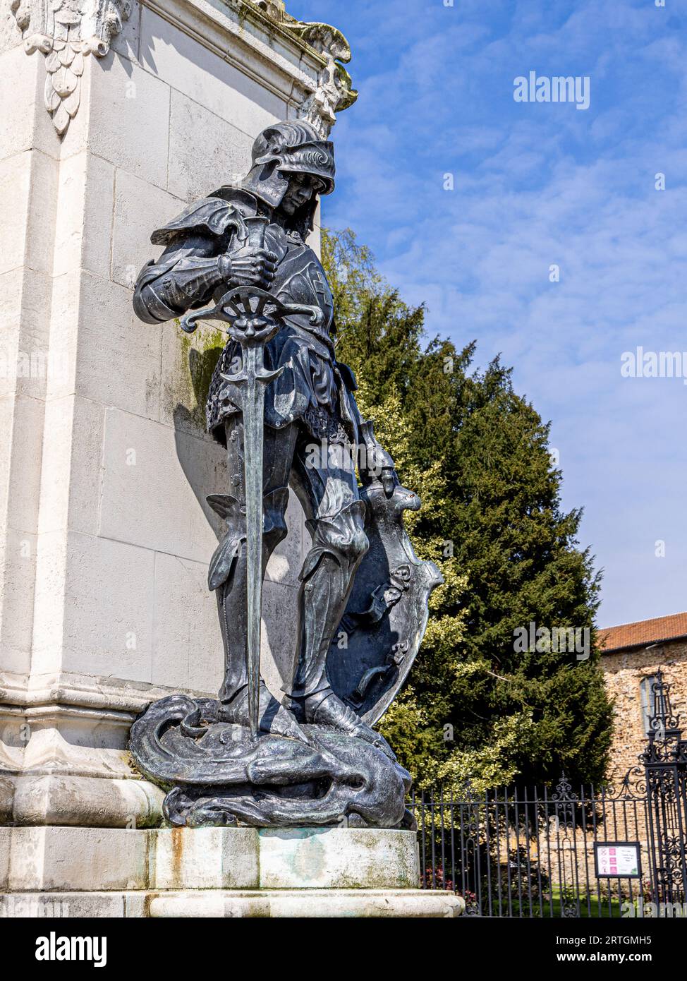 Cowdray Crescent, Entrance to Castle Park, Colchester Essex UK Stock ...