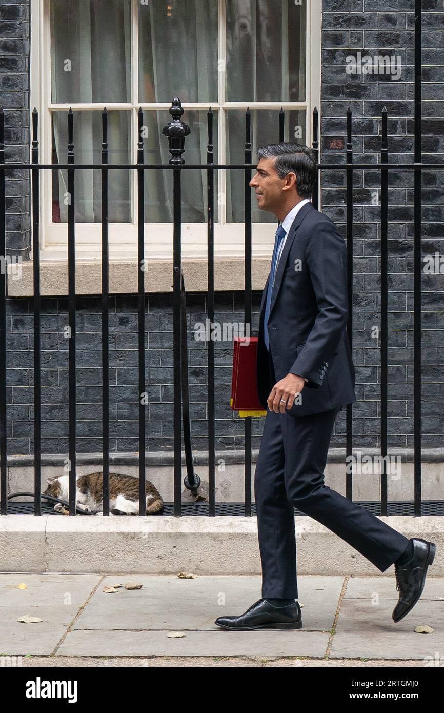 Prime Minister Rishi Sunak departs 10 Downing Street, London, walking ...