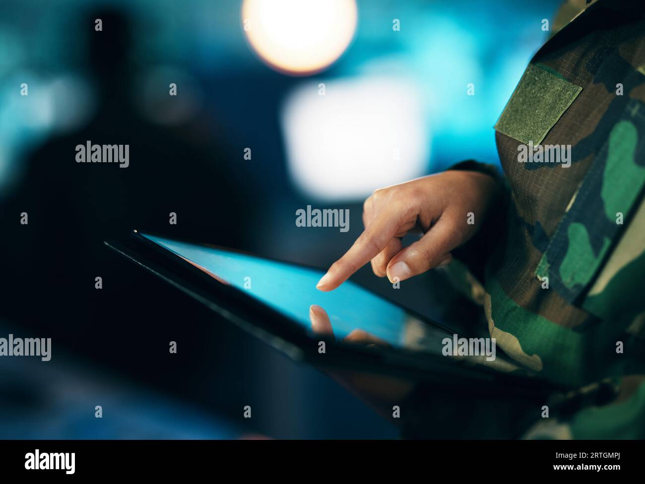 Cybersecurity centre hi-res stock photography and images - Alamy