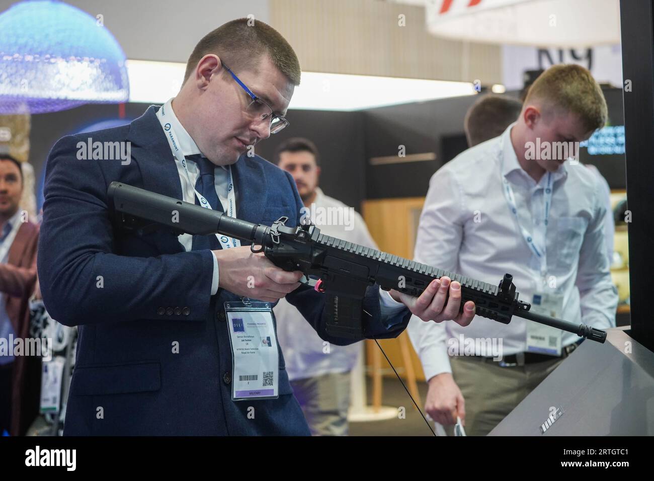 Featuring two handles hi-res stock photography and images - Alamy