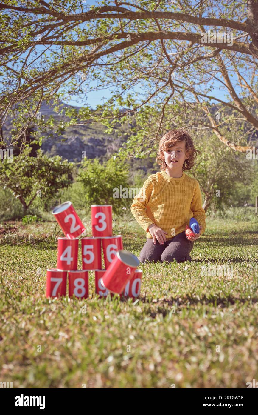 Knock the cans hi-res stock photography and images - Alamy