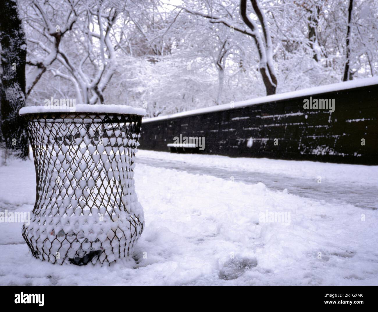 Garbage bin covered with snow hi-res stock photography and images - Alamy