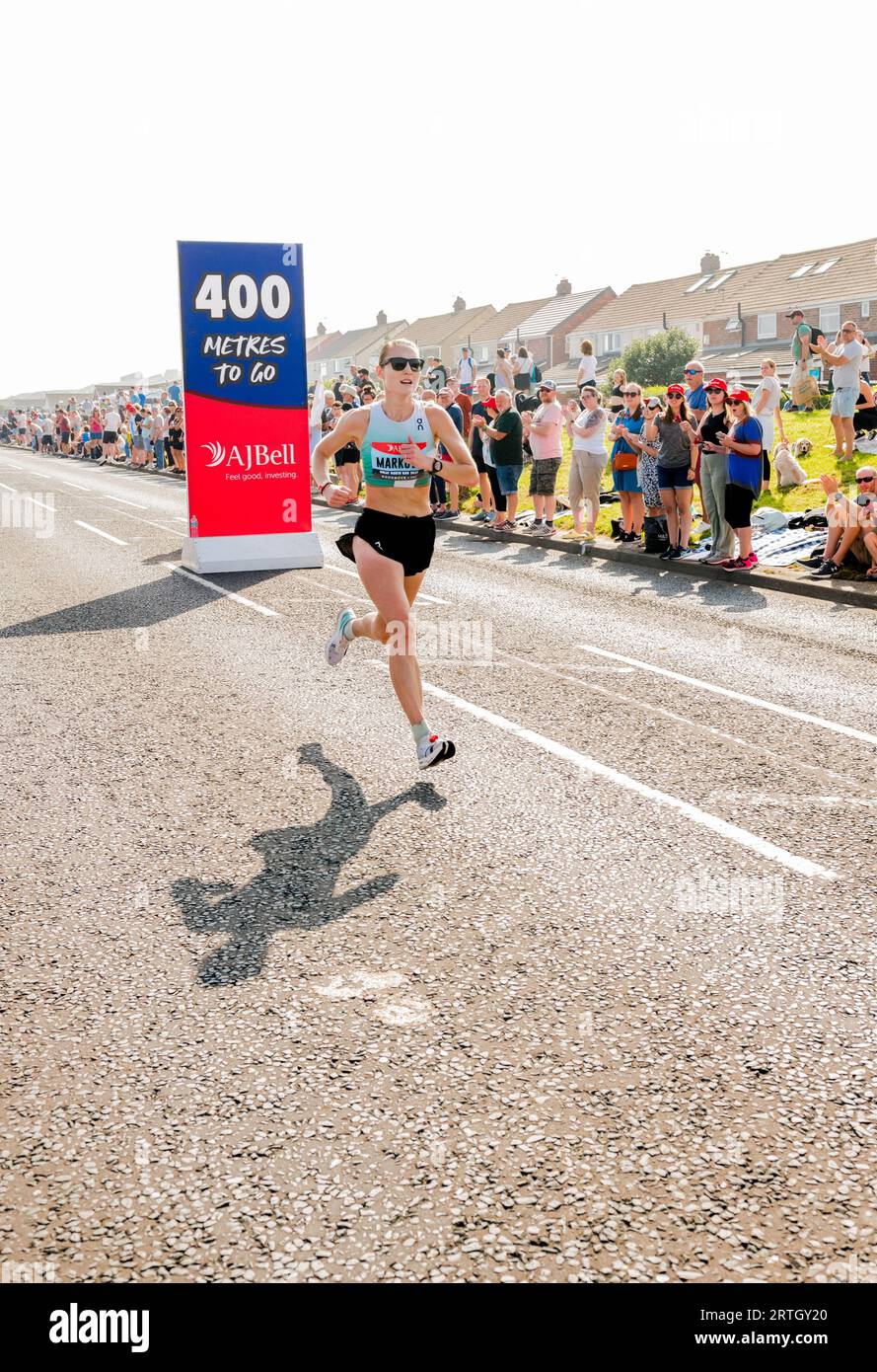 Amy-Eloise Markovc long-distance runner finishing 7th in the 2023 Great ...