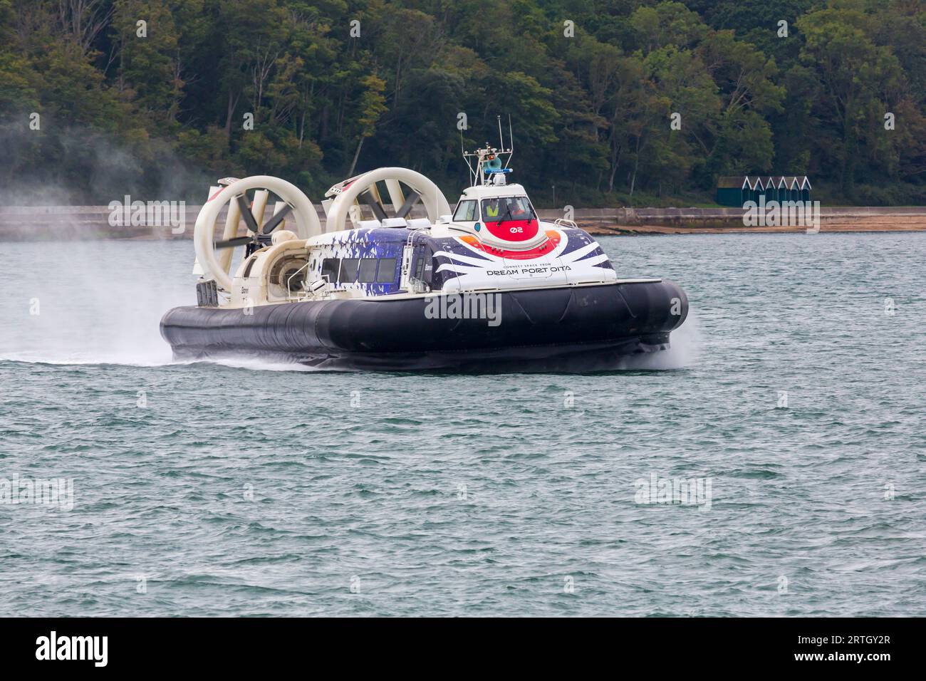 Connect Space from Dream Port Oita hovercraft at Isle of Wight ...