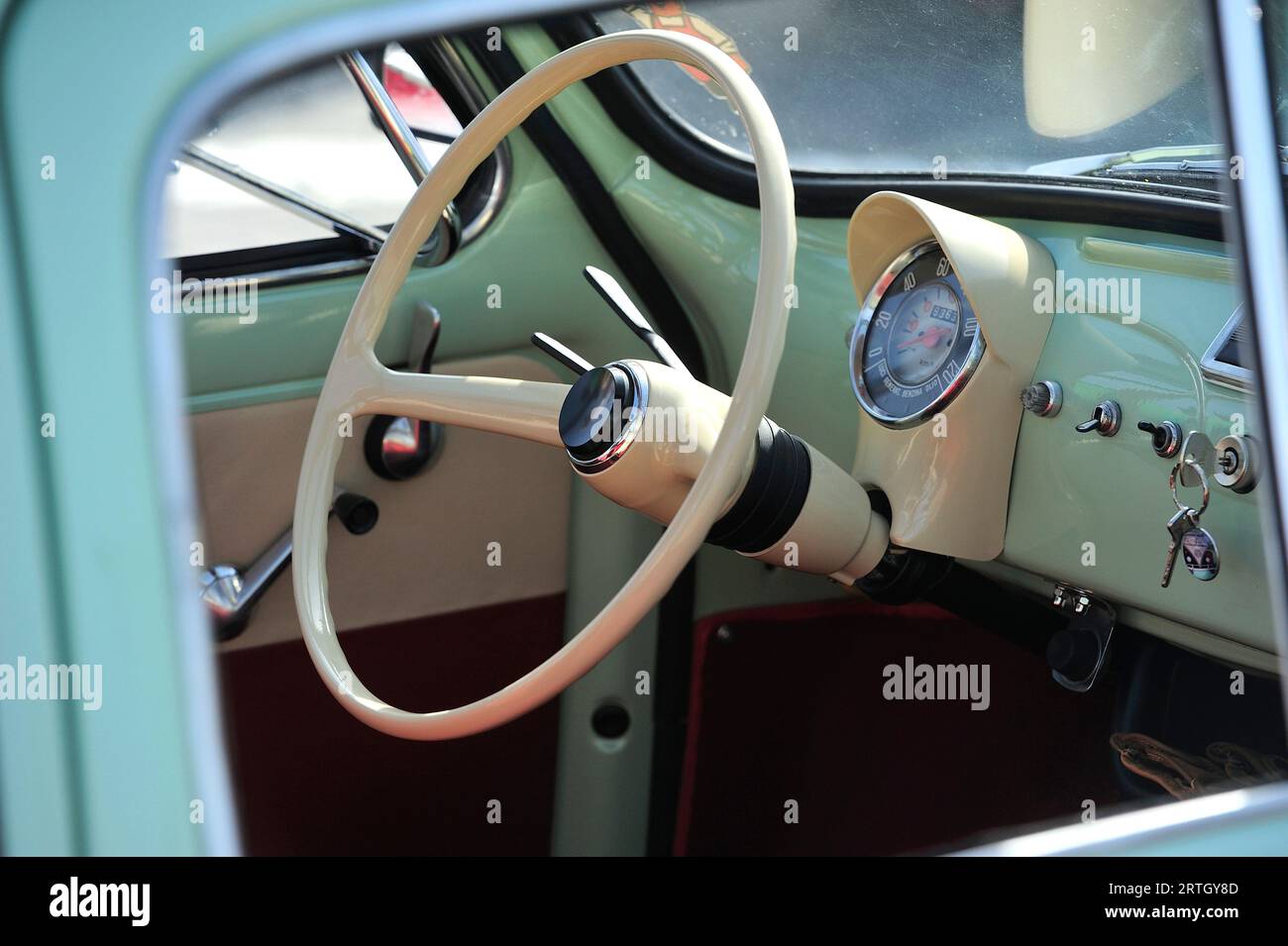 Fiat 500, car auto classic, FIAT 500,retro, shiny, speed, steering ...