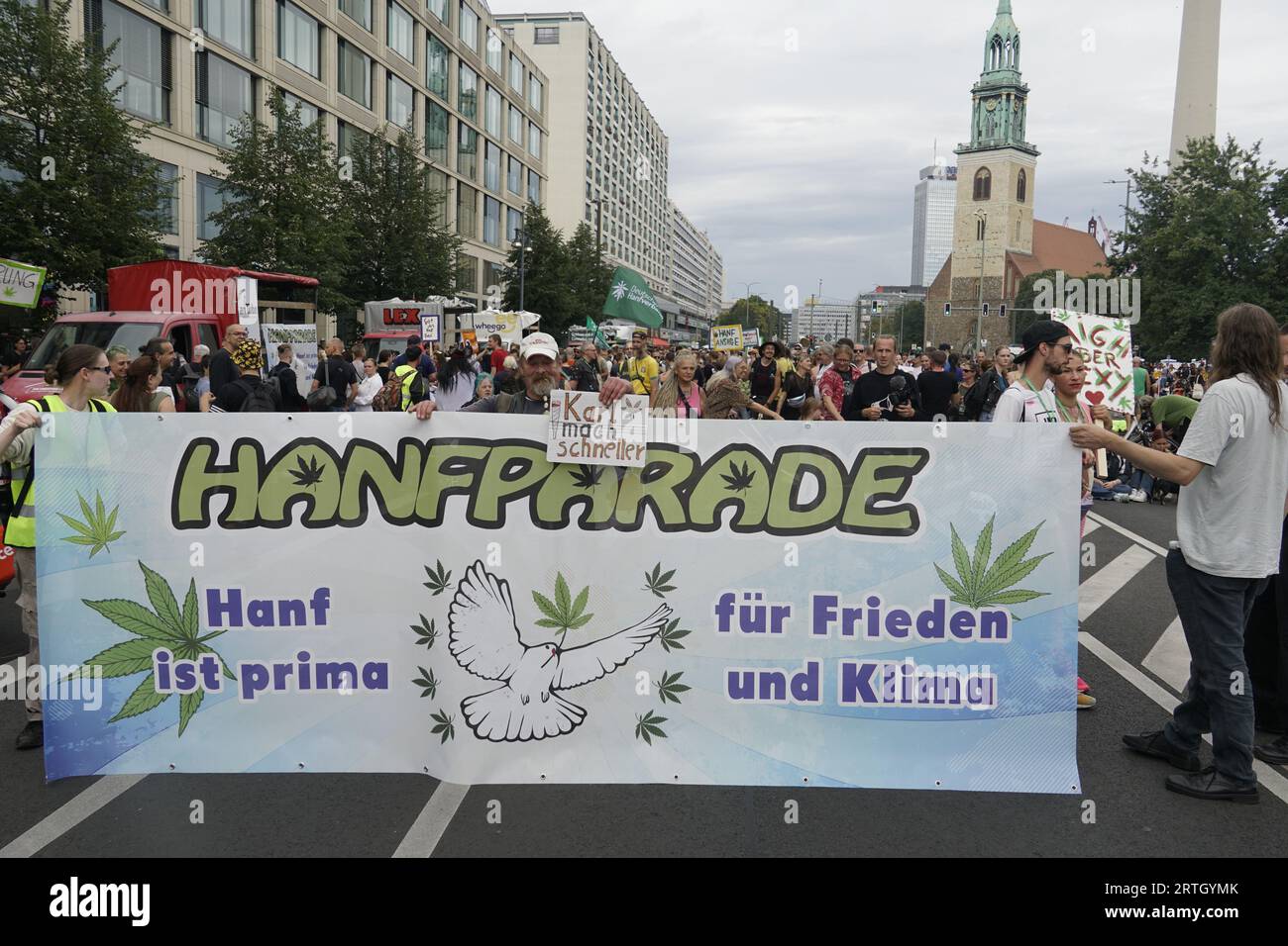 Hanfparade 2023, Alexanderplatz, Demo zu Legaliserung von Cannabis ...