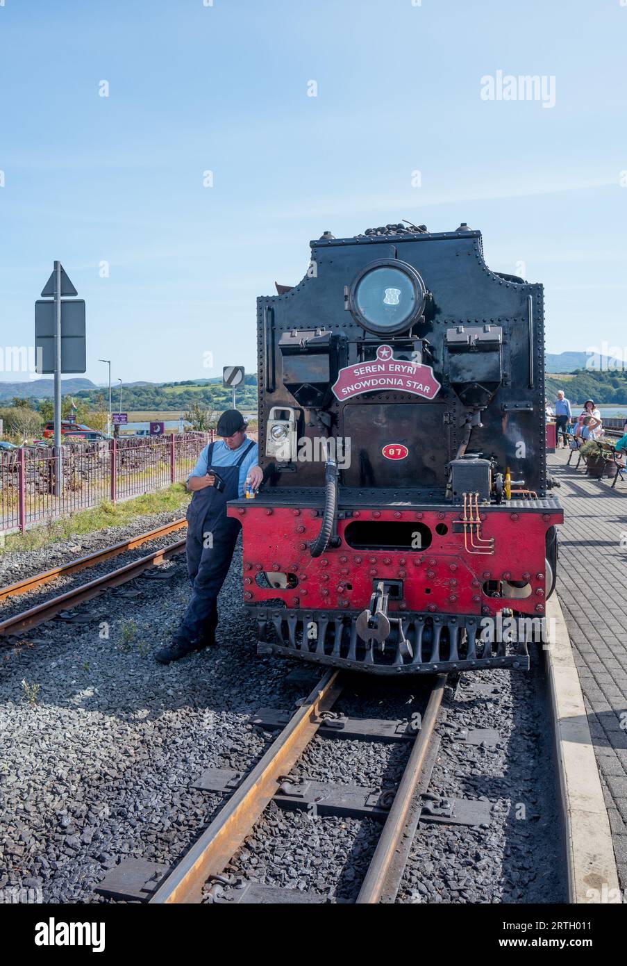 The Snowdonia Star steam train waiting at the Porthmadoc station Stock ...