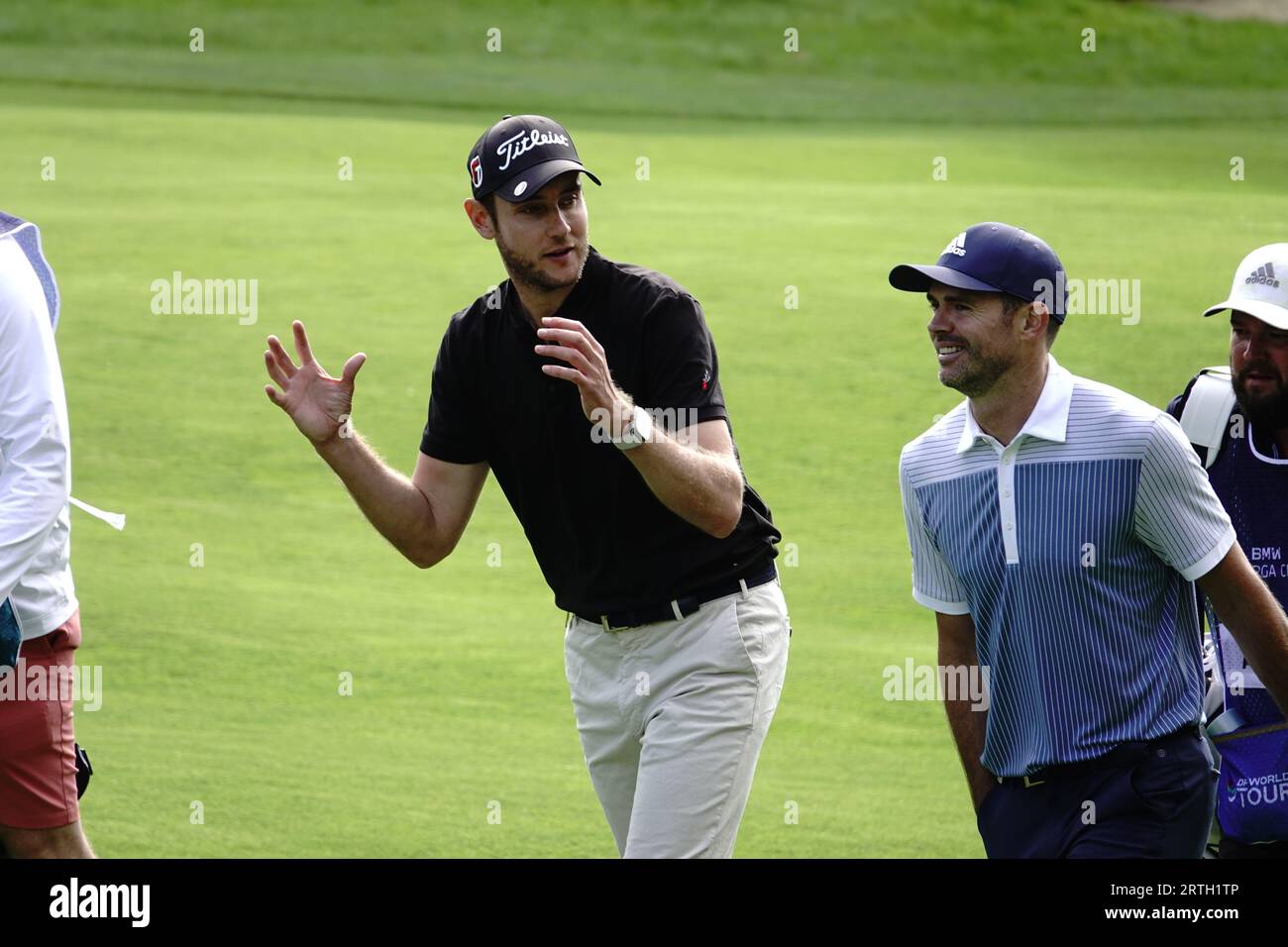 Jimmy anderson stuart broad hi-res stock photography and images - Alamy