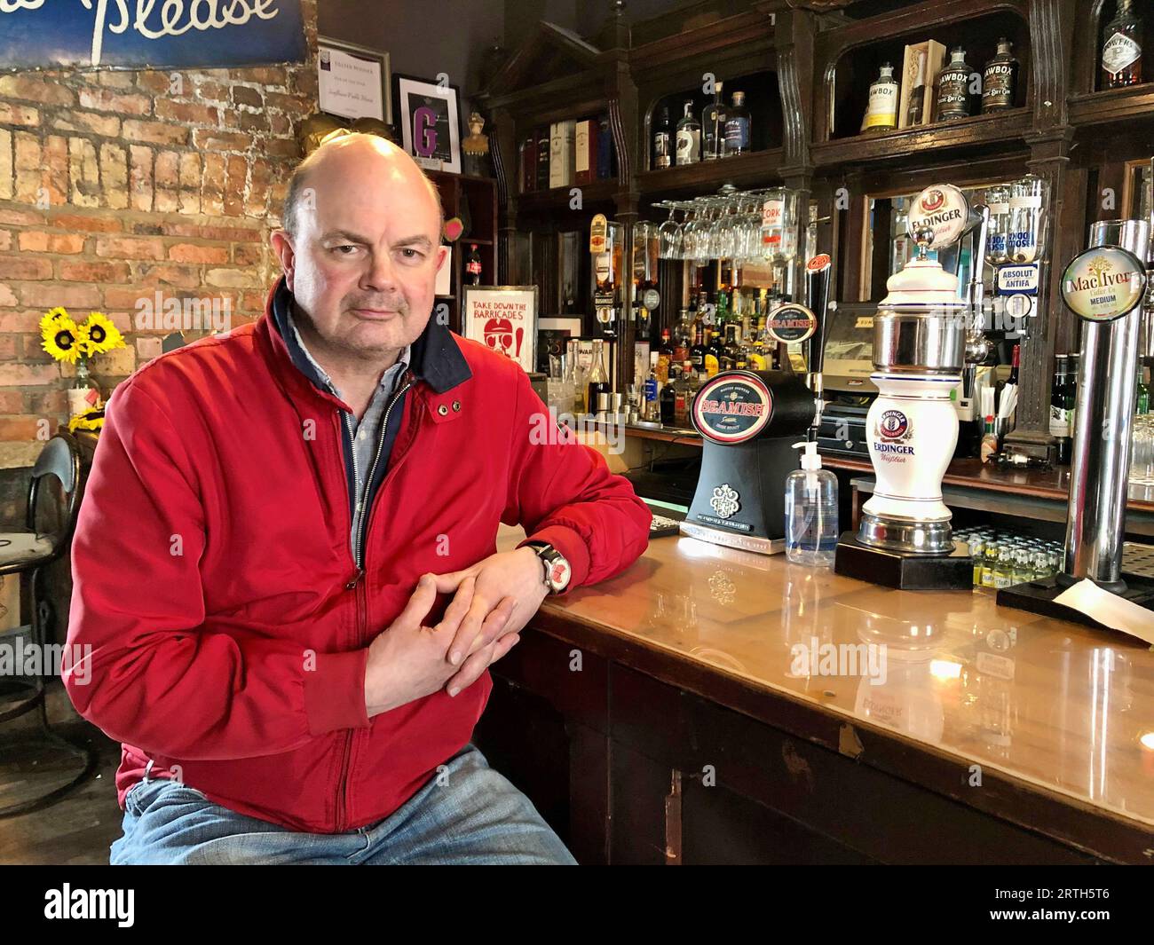 The sunflower pub belfast hi-res stock photography and images - Alamy