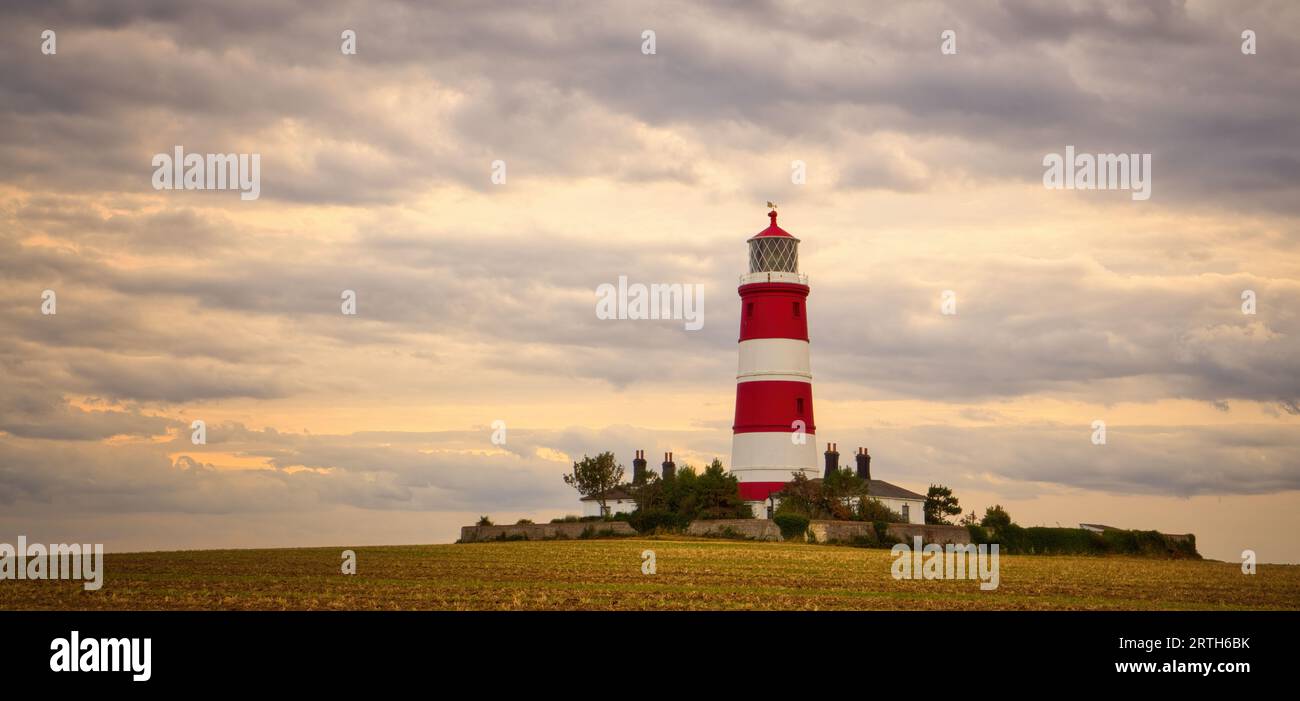 Last light at Happisburgh Lighthouse, the oldest working light on the ...