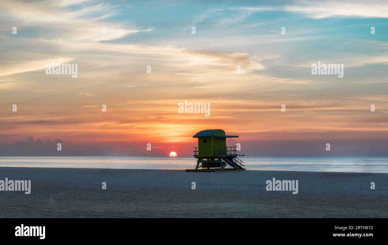 Lifeguard tower panorama hi-res stock photography and images - Alamy