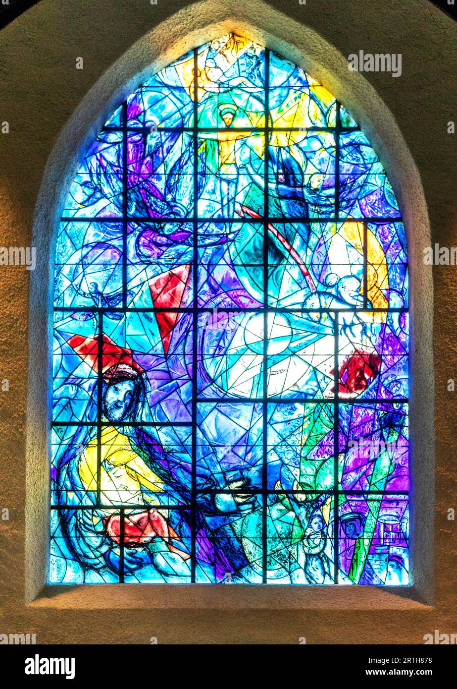 The Chagall Stained Glass Windows in The Union Church of Pocantico ...