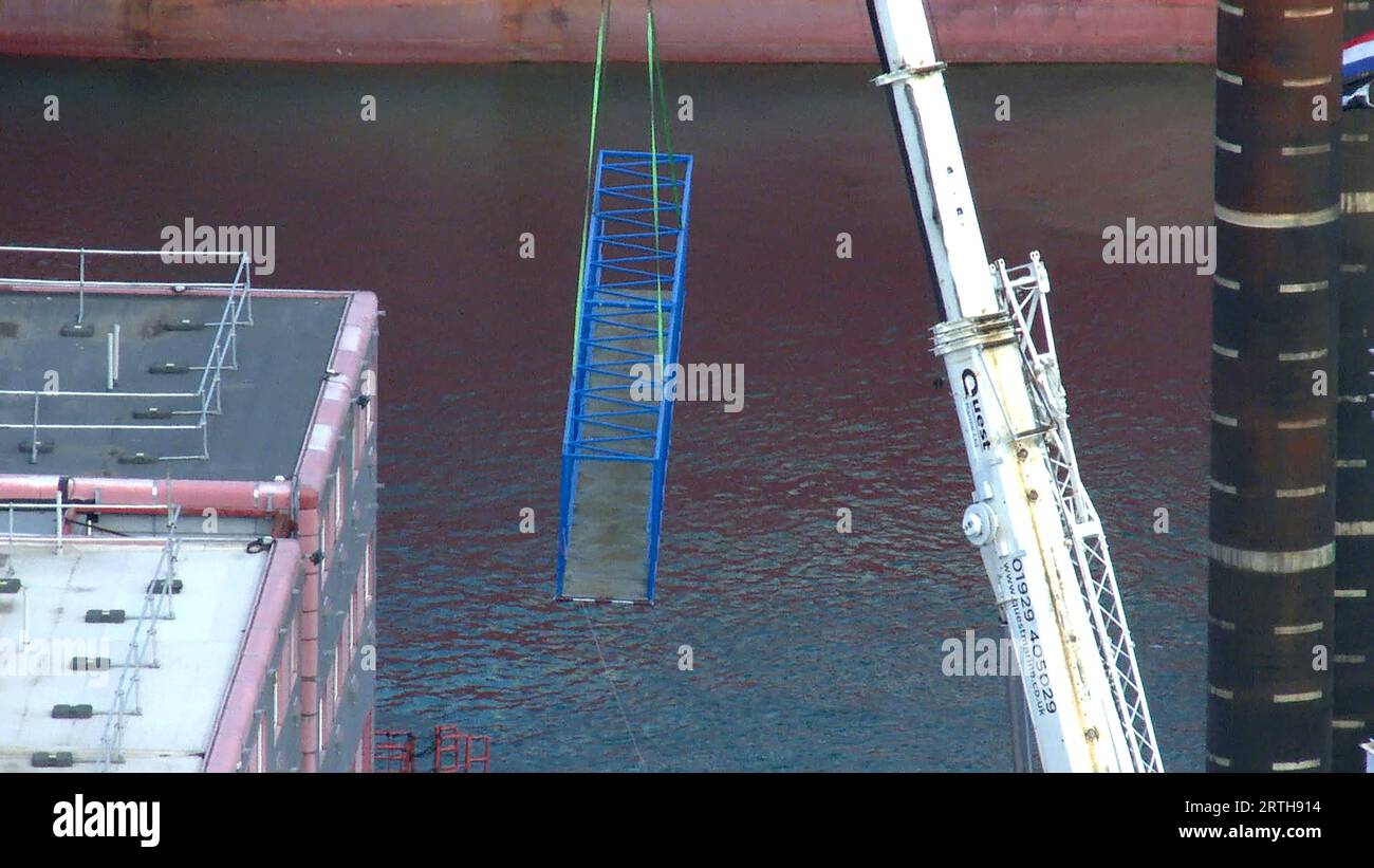 Barge ramp hi-res stock photography and images - Alamy