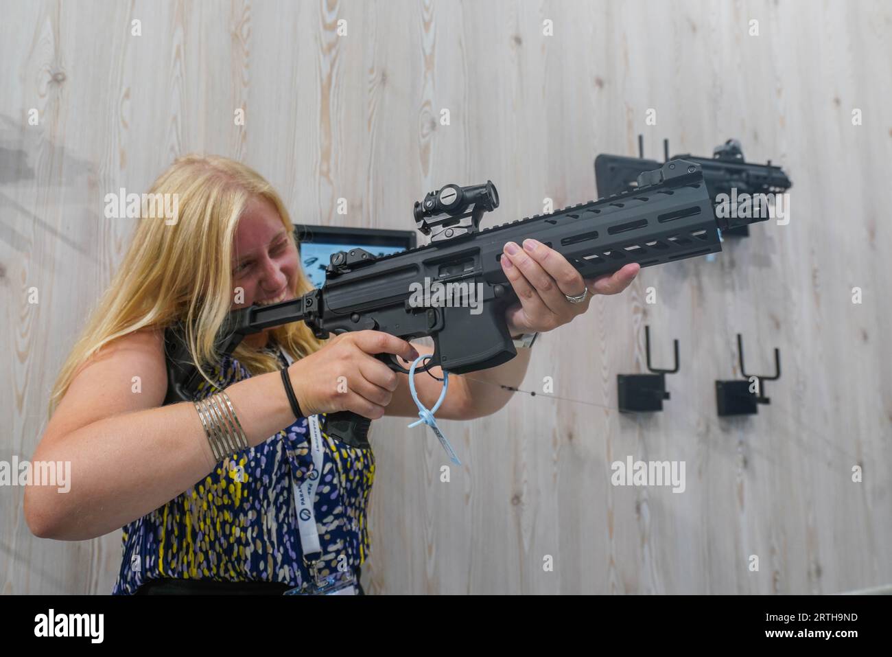 Sig sauer stand hi-res stock photography and images - Alamy
