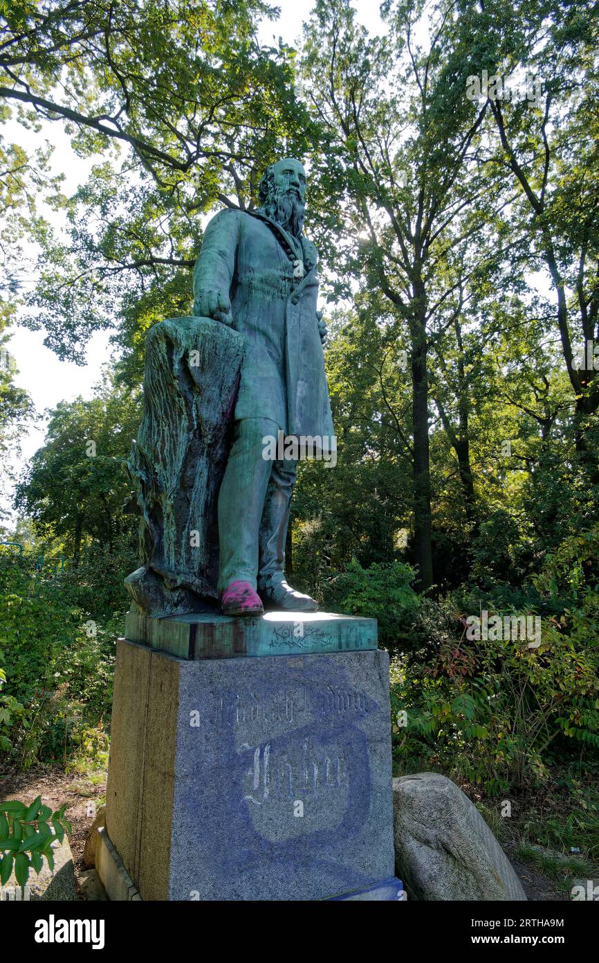 Denkmal Turnvater Friedrich Ludwig Jahn in der Hasenheide in Berlin ...