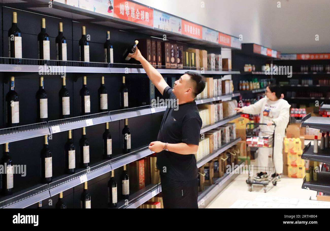 Imported goods hi-res stock photography and images - Alamy