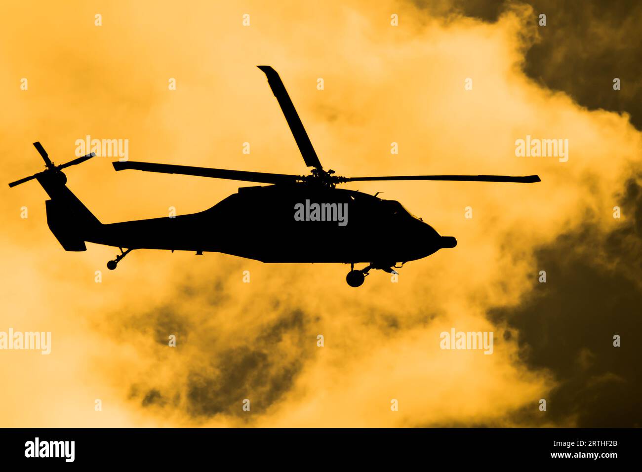 Uh 60l blackhawk helicopter hi-res stock photography and images - Alamy