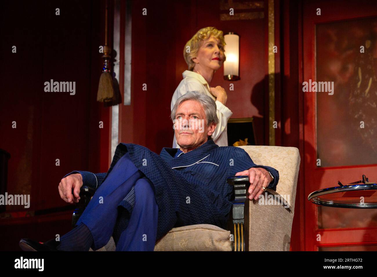 Nigel havers and patricia hodge hi-res stock photography and images - Alamy