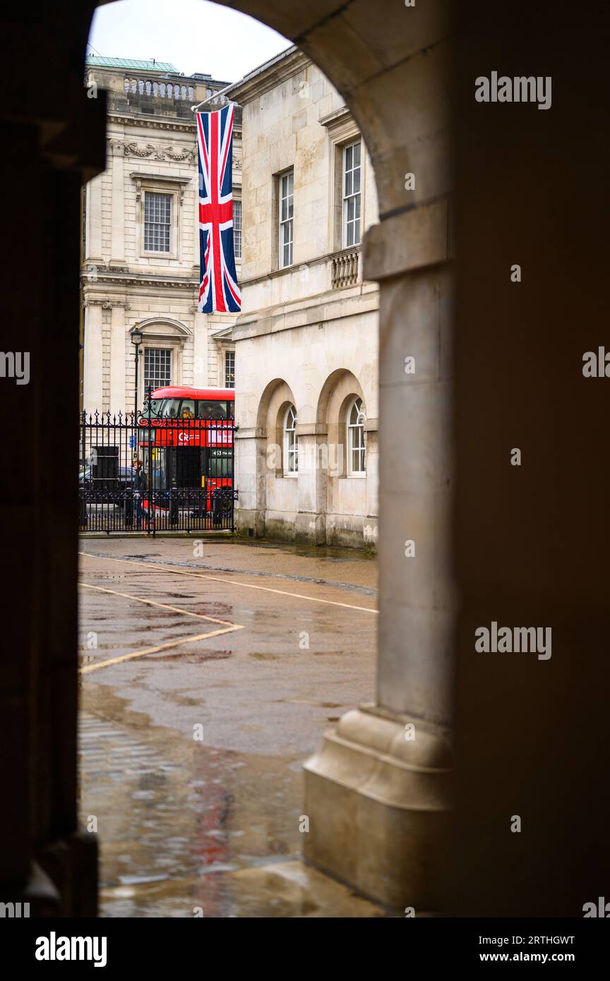 Bus union jack flag hi-res stock photography and images - Alamy