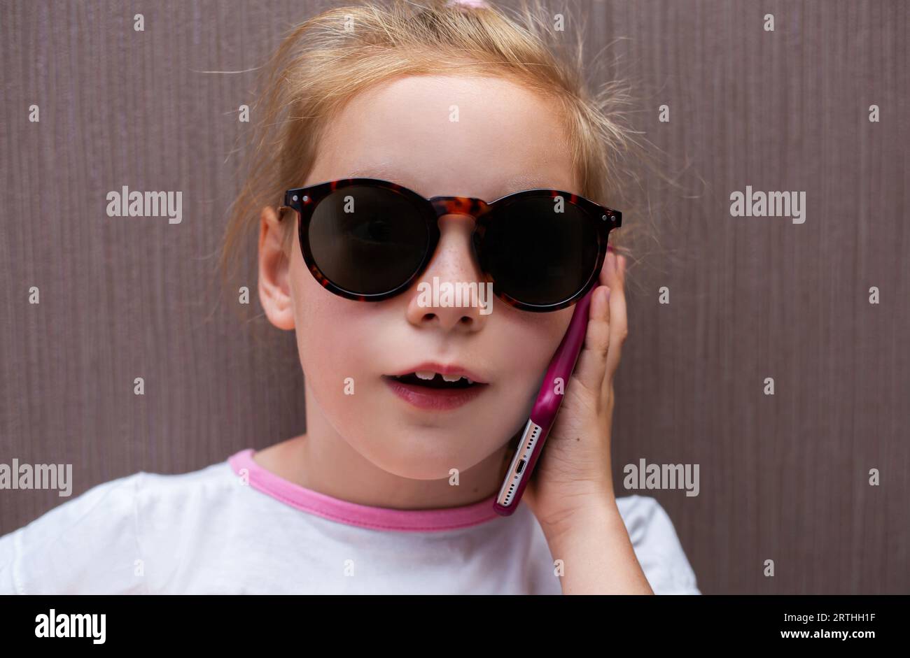 Cute little girl using red hi-res stock photography and images - Alamy Cute little girl using red hi-res stock photography and images - Alamy