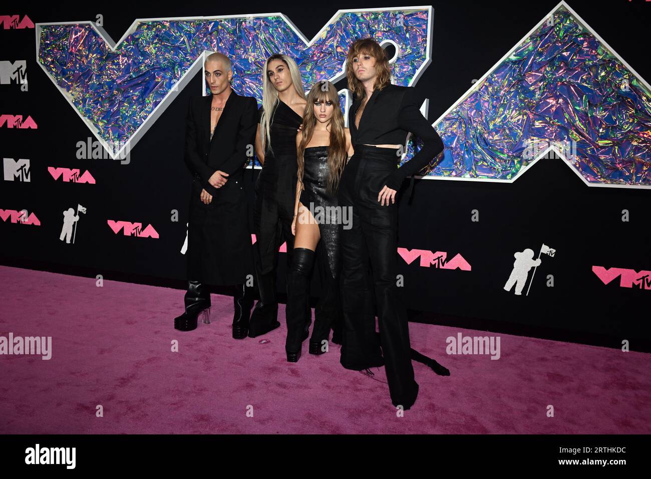 Maneskin - Damiano David, Ethan Torchio, Victoria De Angelis, Thomas ...