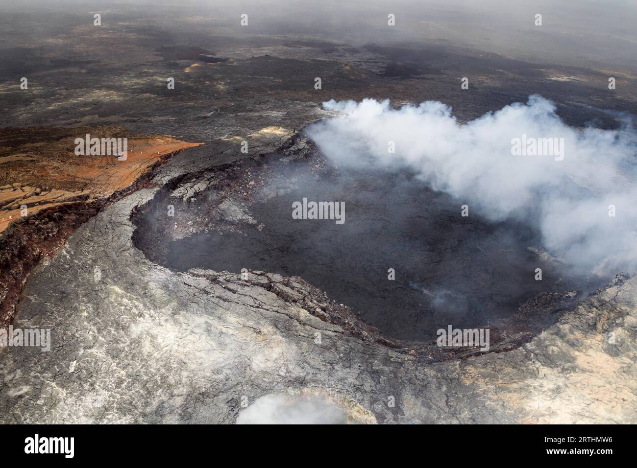 Hawaii island crater aerial hi-res stock photography and images - Alamy