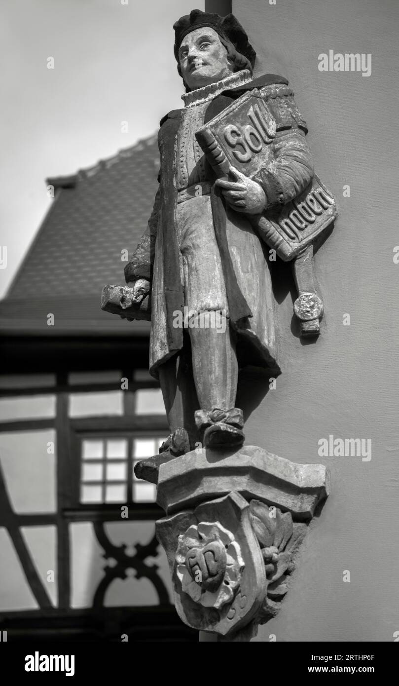 Facade figure hi-res stock photography and images - Alamy