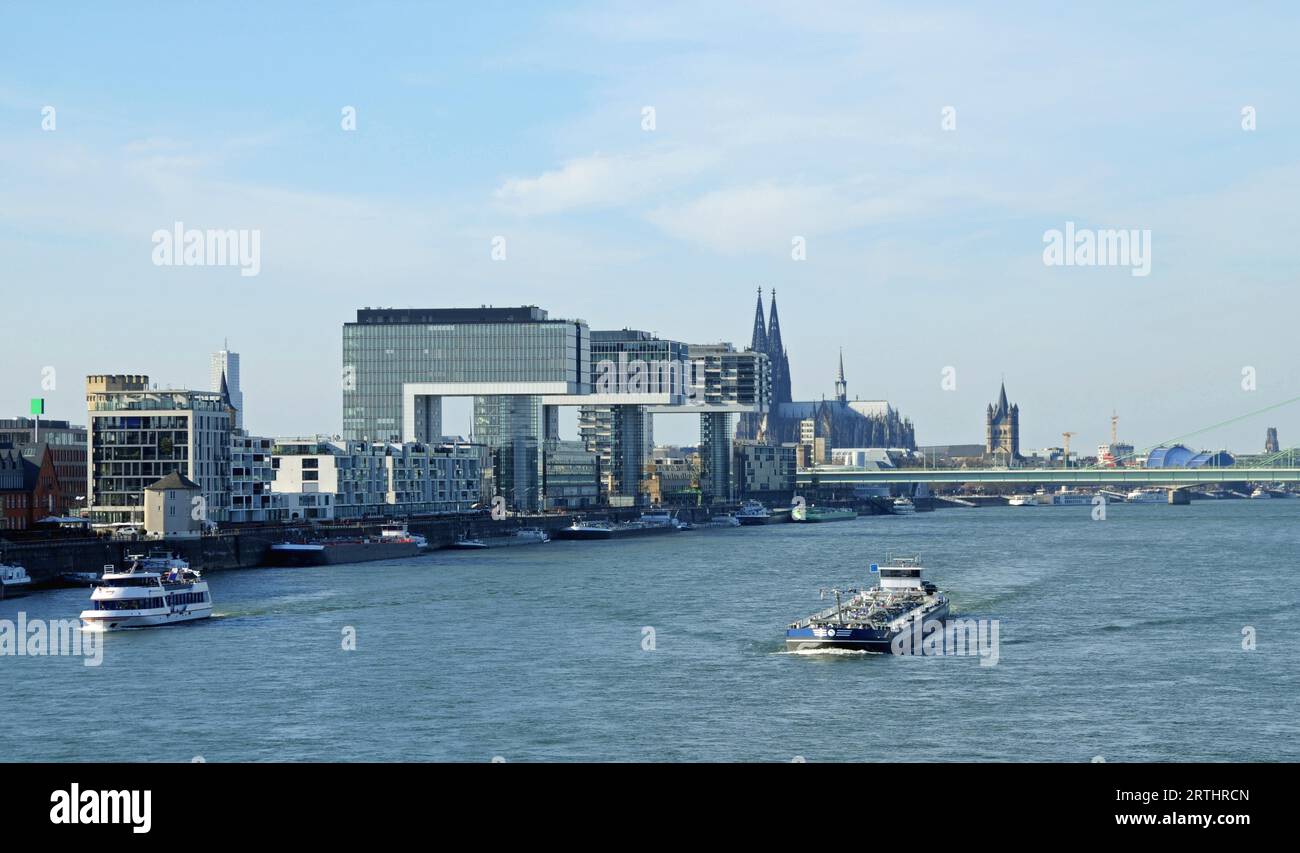 Crane houses in the Rheinauhafen near Cologne Stock Photo - Alamy