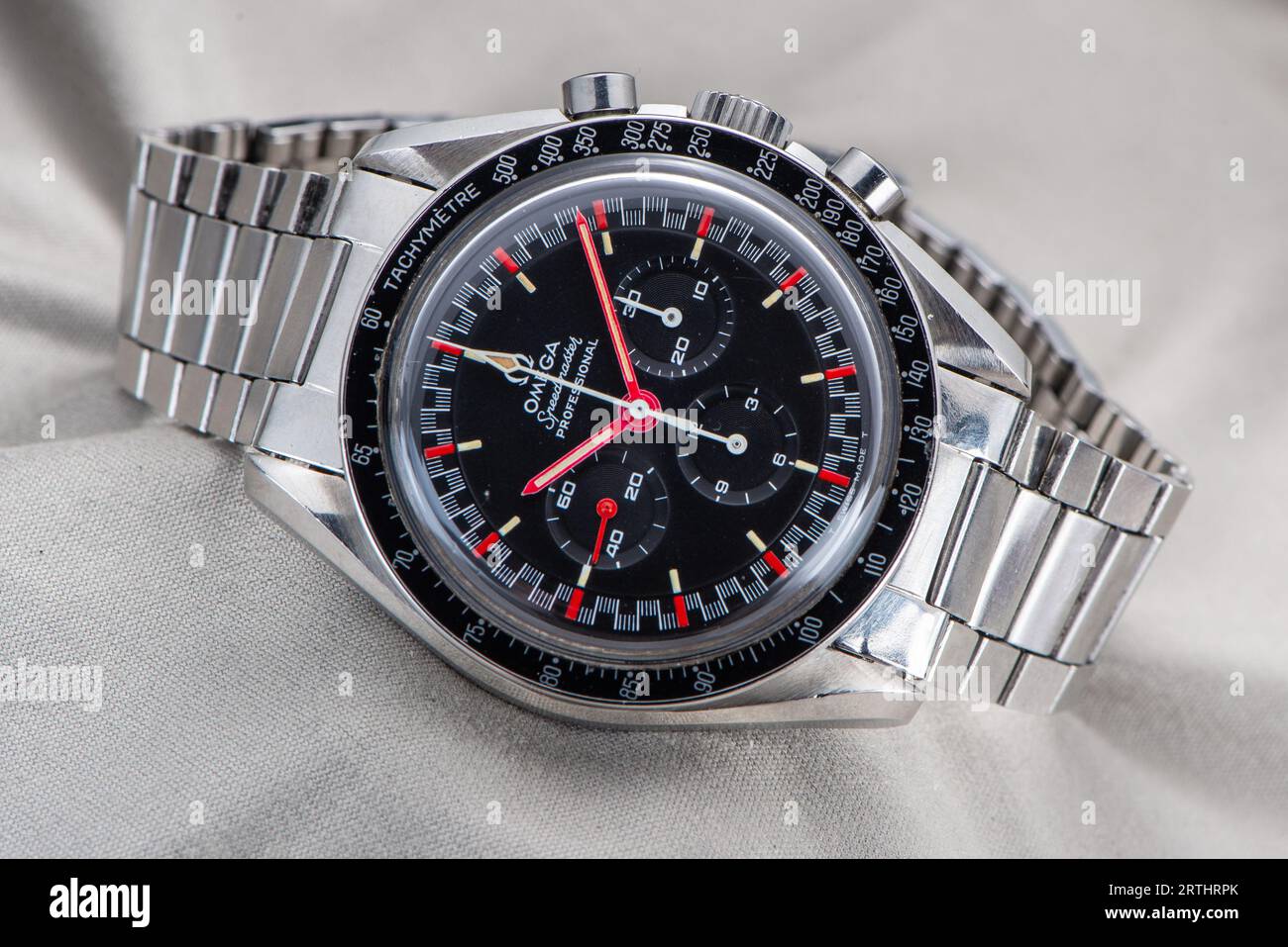 Red tachymeter hi-res stock photography and images - Alamy