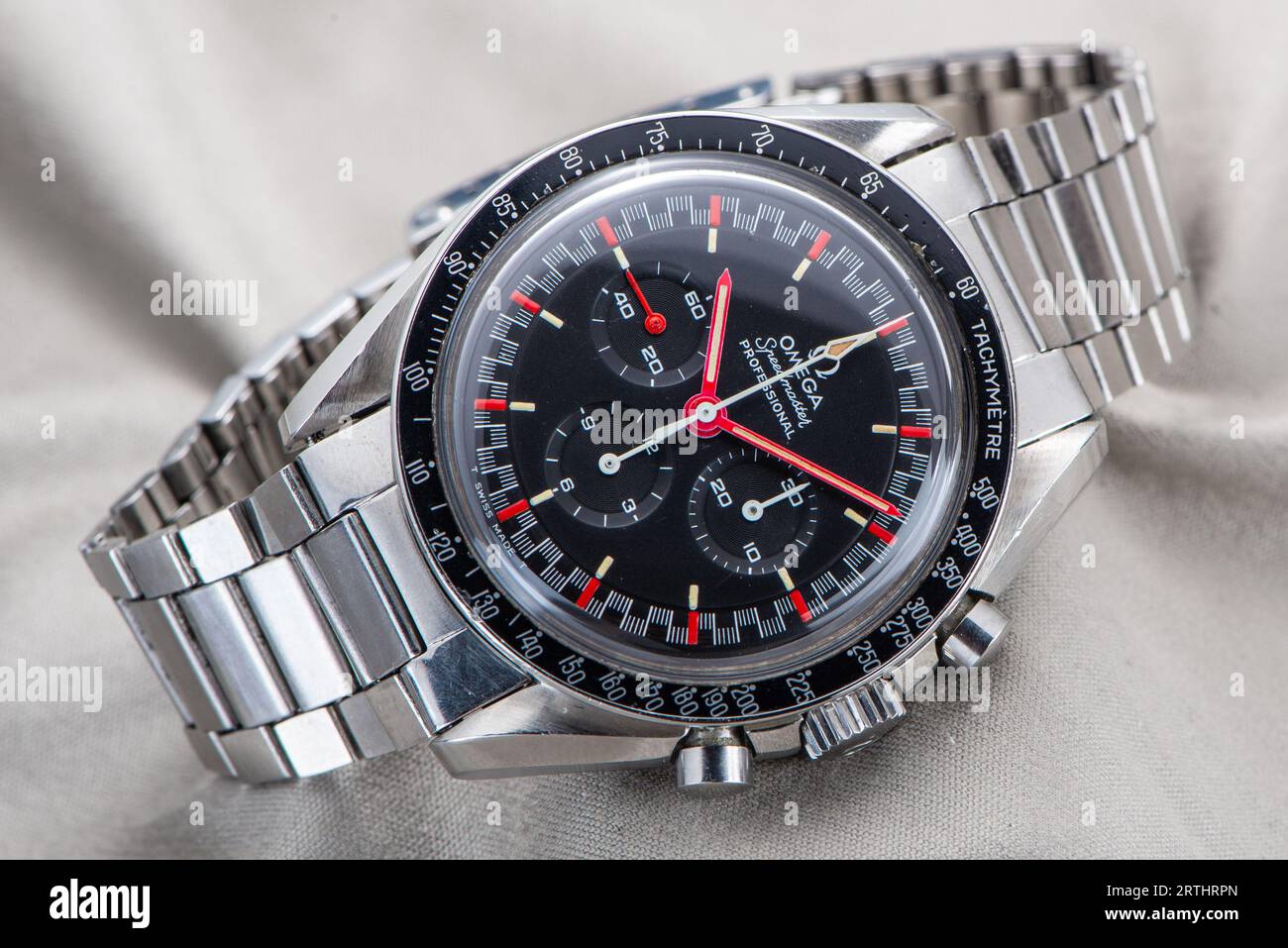 Red tachymeter hi-res stock photography and images - Alamy