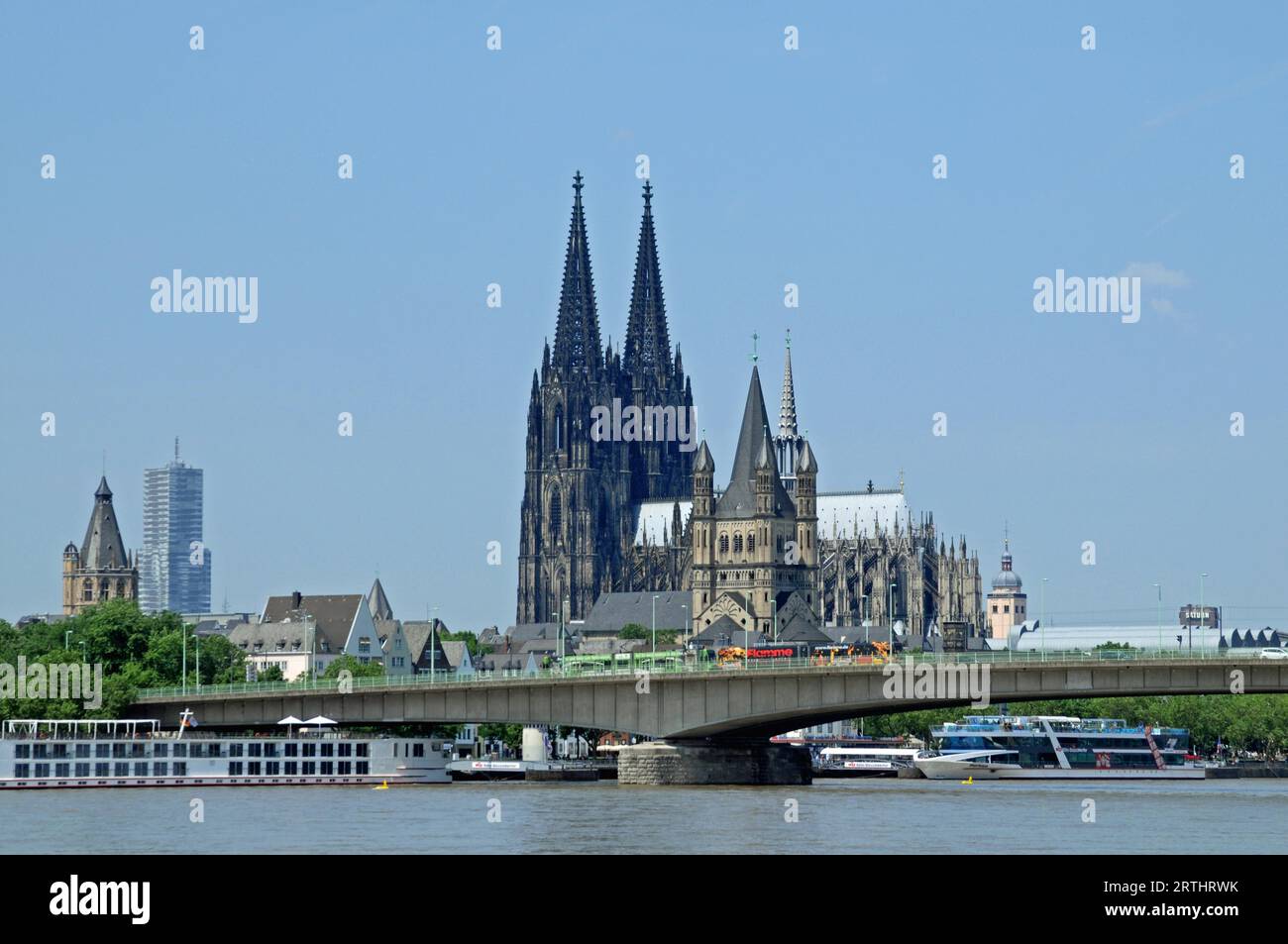 Cologne skyline hi-res stock photography and images - Alamy